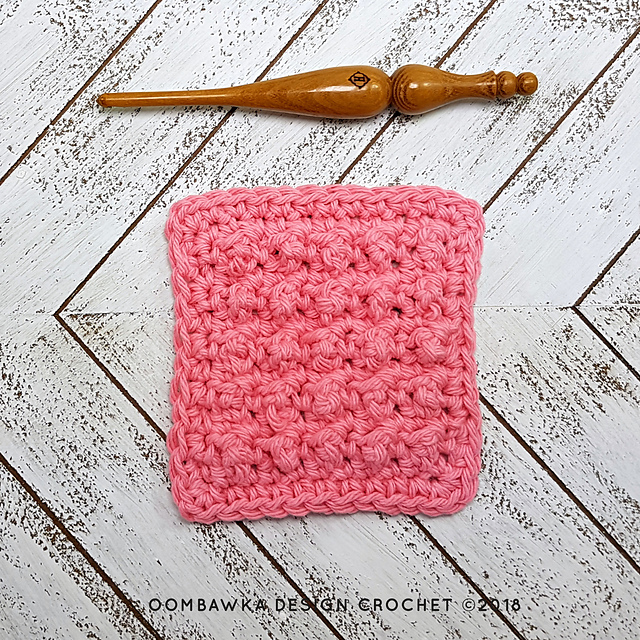 Ravelry: Very Merry Scrubby Dishcloth pattern by Rhondda Mol (Oombawka ...