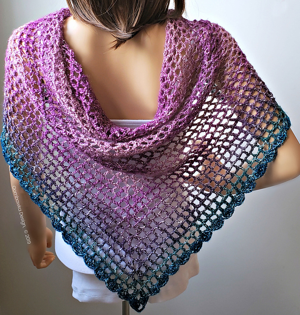 Ravelry: Simple Summertime Shawl pattern by Rhondda Mol (Oombawka Design)