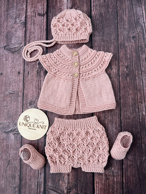 Ravelry: Designs by Caroline Richards