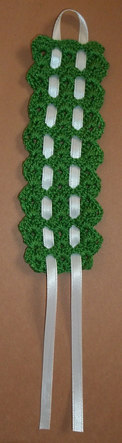 Ravelry: Shelled Bookmark pattern by Esther Leavitt