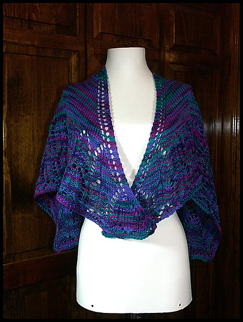 Ravelry: RitaMiller's Enfolded Shawlette