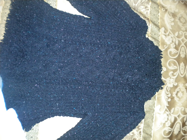 Ravelry: Ritzyknitz's Loopy Cabled Cardigan