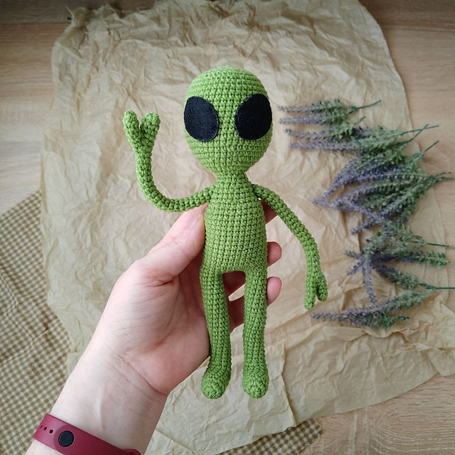 Ravelry: Alien doll pattern by Uliana Rizhik