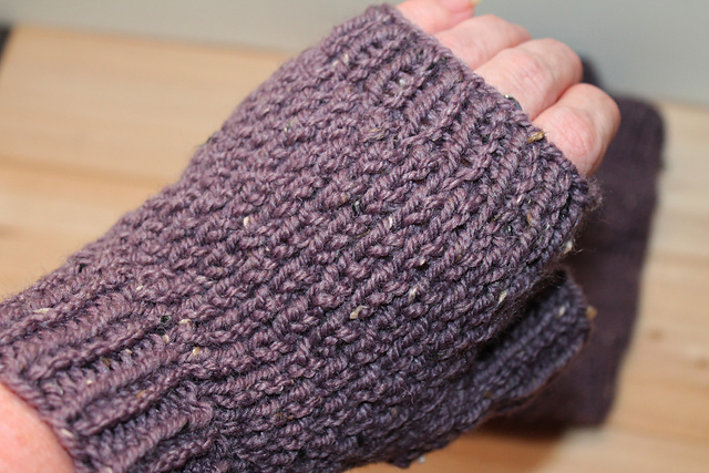 Ravelry: Honeycomb Brioche Fingerless Mittens pattern by Robyn Halstad