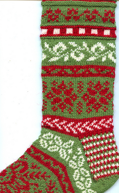 Ravelry: Holly Berry pattern by Robyn Gallimore