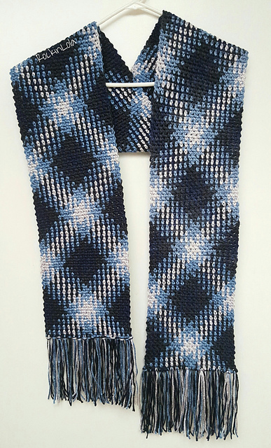 Ravelry: RockinLola's blue camo planned pooling scarf