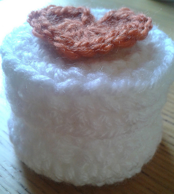 Ravelry: Keepsake Box or Wedding Favour Favor pattern by Peach. Unicorn