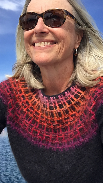 Ravelry: The Grillwork Red (Gallret Rött) Dark or Light pattern by ...