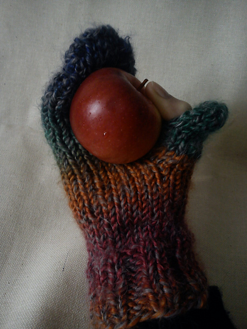 Ravelry: RoryRay's Mittens in different colours