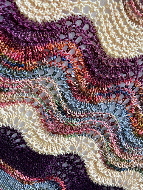 Ravelry: Old Shale Shawl—Variations on a Theme pattern by Becca Goldthwaite