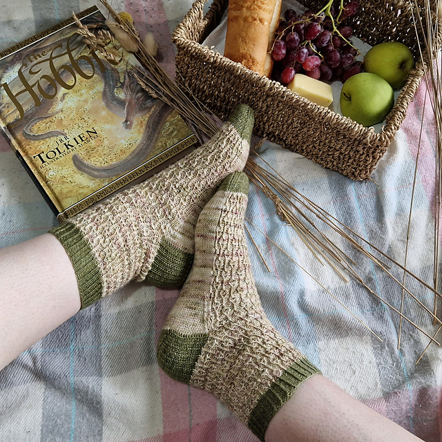 Ravelry: Under The Hill Socks pattern by Kelly Menzies