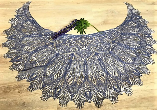 Ravelry: Queen of Shamakha pattern by Alla Borisova