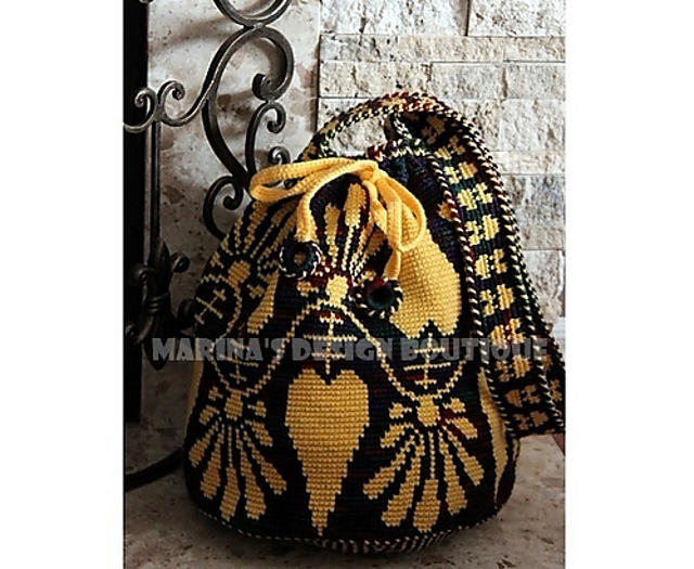 Ravelry: RuskaM's Floral Garland shoulder drawstring bag