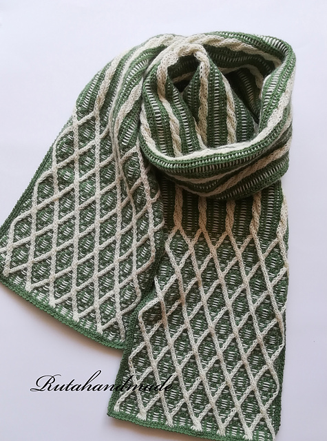 Ravelry: Green tales pattern by Ruta Sab.