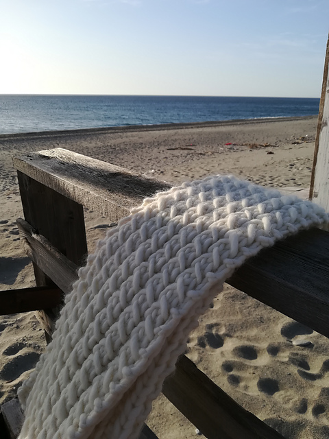 Ravelry: Chunky braid pattern by Ruta Sab.