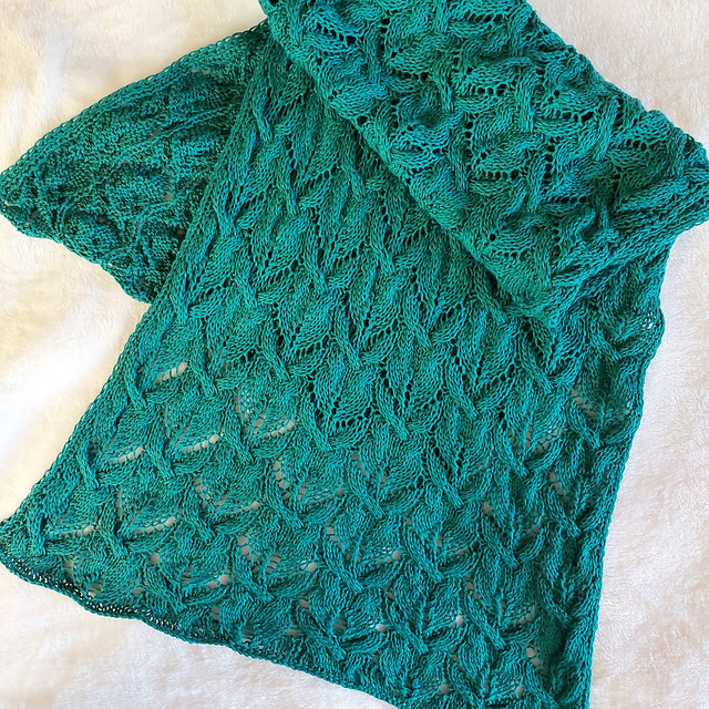 Ravelry: Teal leaves pattern by Ruta Sab.