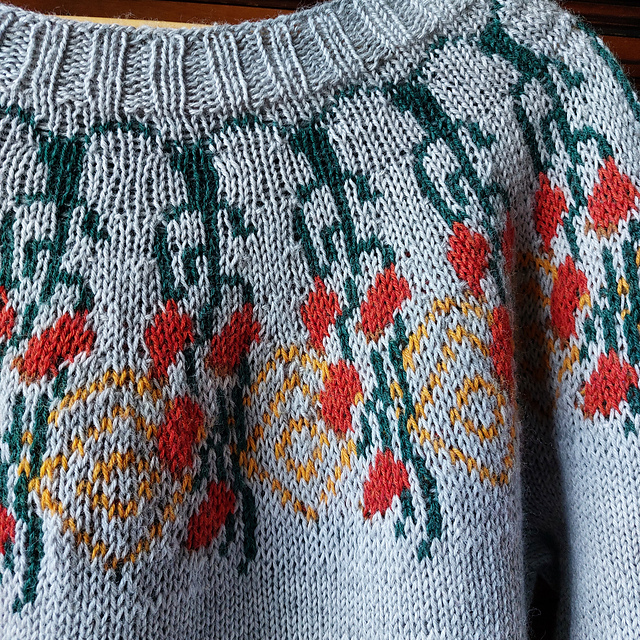 Ravelry: Autumn berries pattern by Ruta Sab.