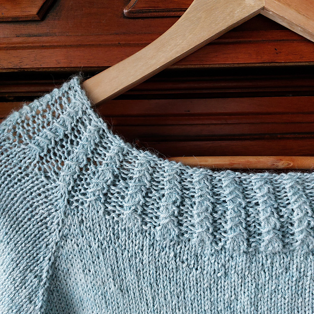 Ravelry: Semplicity sweater pattern by Ruta Sab.