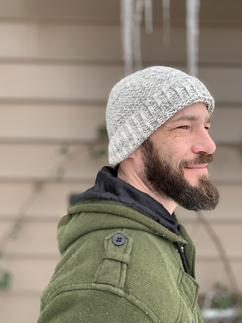 Ravelry: Howlite Hat pattern by One Eyed Kat