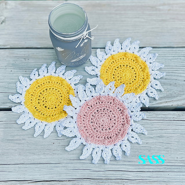 Ravelry: Darling Daisy Coaster pattern by Angie Dooley