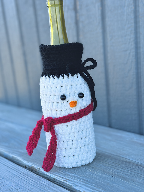 Ravelry: Snowman Wine Bottle Cozy pattern by Angie Dooley