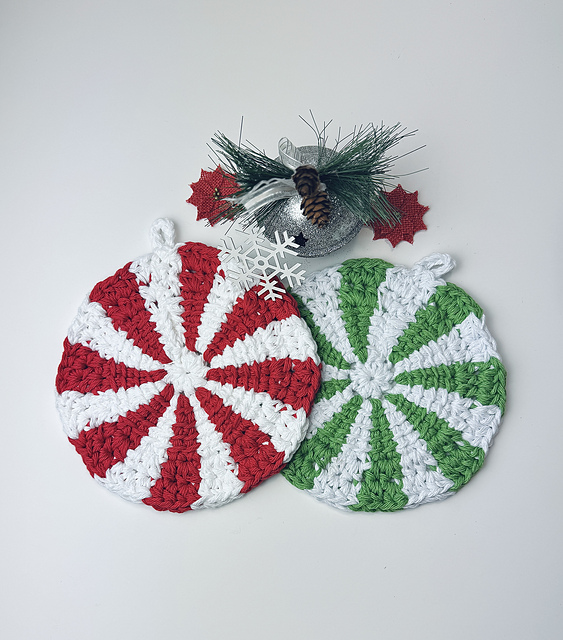 Ravelry: Peppermint Hot Pad pattern by Angie Dooley