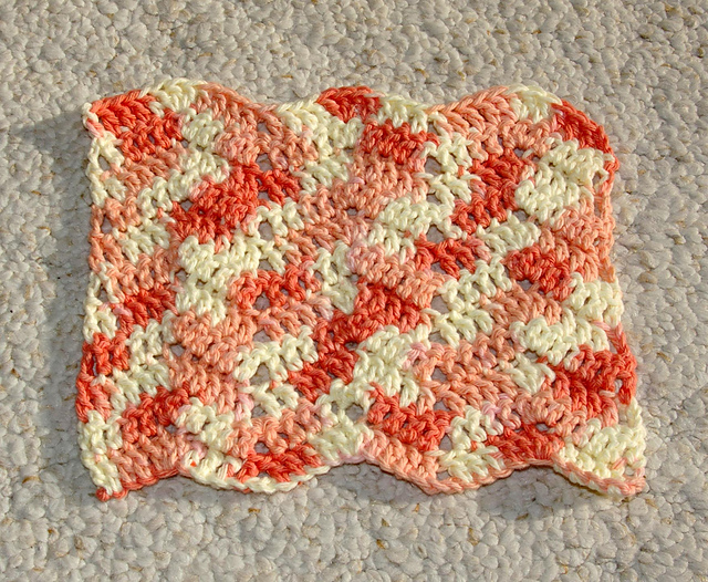 Ravelry: Judy's Super Simple Ripple Dishcloth pattern by Sandra Bejster