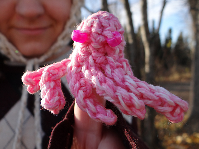 Ravelry: Little Super Quick Octopus Finger Puppet pattern by Shala