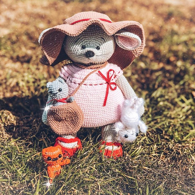 Ravelry: clothes for mouse pattern by Svetlana Lutik