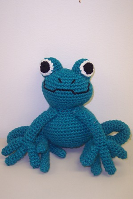 Ravelry: Frog pattern by SWTC Design Team