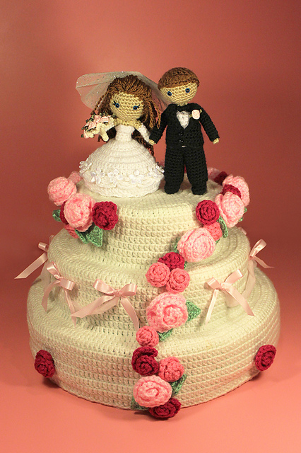 Ravelry: Dreamy Wedding Cake Crochet pattern by Sahrit Freud-Weinstein