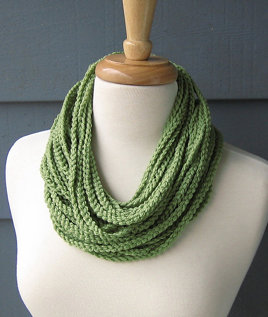 Ravelry: S021 Chain Necklace pattern by Sally Blickenstaff
