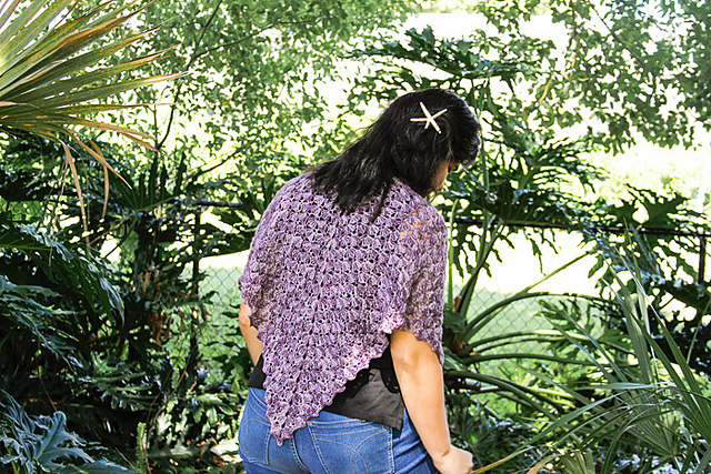 Ravelry: Venus Shell Triangle Shawl pattern by Katie Clary