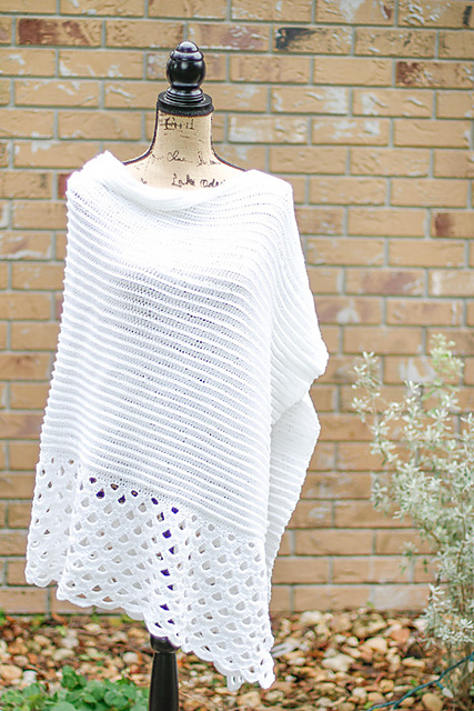 Ravelry: Sunray Poncho pattern by Katie Clary