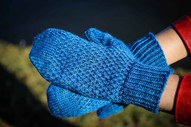 Ravelry: Gabion Wall Mittens pattern by Samantha MacKay