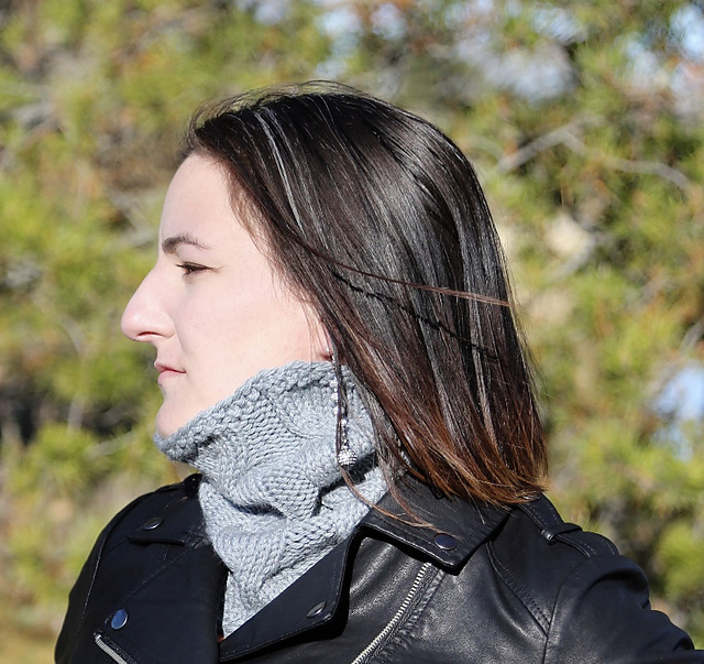 Ravelry: Bobber Cowl pattern by Samantha MacKay