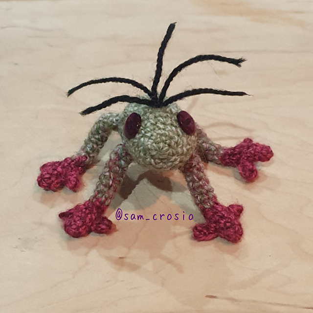 Ravelry: SamMog's Tufted Tree Frog