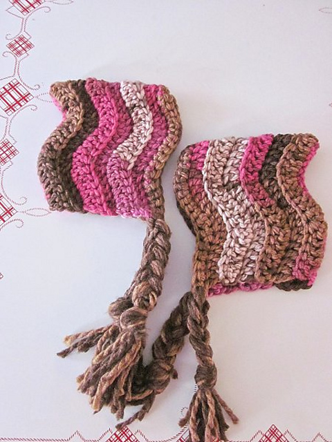 Ravelry: Chunky Ripple Ridge Pixie Bonnet (Newborn) pattern by Sami Jurek