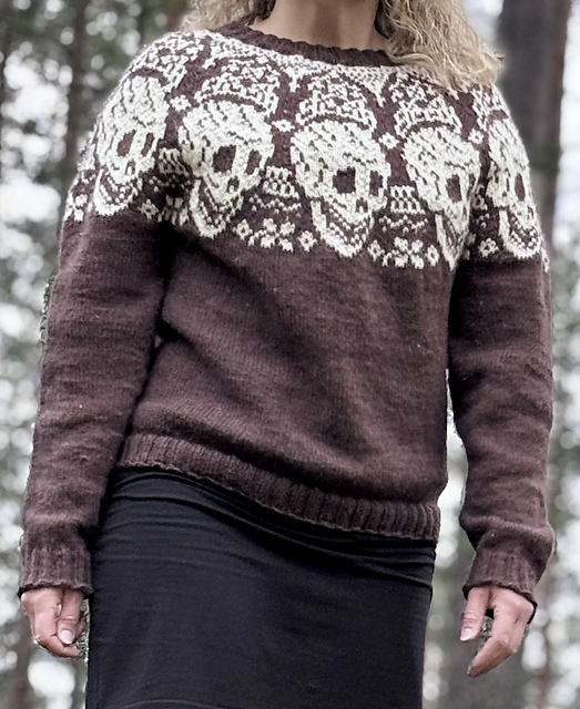 Ravelry: Royal macabre pattern by J. Sammalpuro