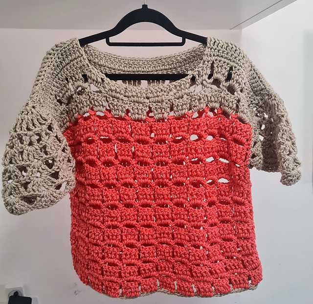 Ravelry: Carmel Top pattern by Sandra Regev