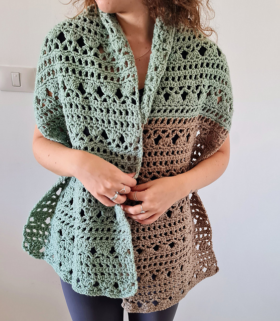 Ravelry: Salma Shawl pattern by Sandra Regev