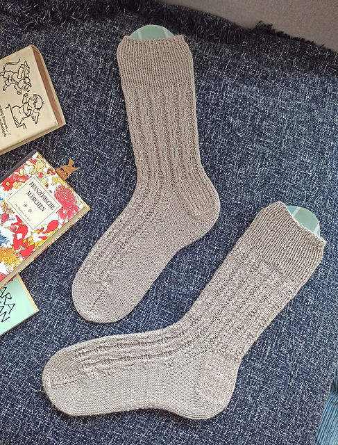 Ravelry: Fancy Ribbed Socks #304 pattern by Hilde Fuchs