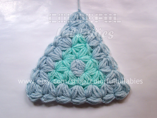 Ravelry: Jasmine Stitch Triangle pattern by Sara Palacios