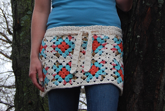 Ravelry: Granny Square Apron pattern by Tangled Happy
