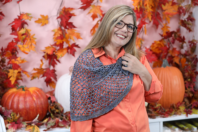 Ravelry: Kitty Wink Shawl pattern by Jenny Fish