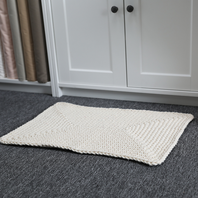 Ravelry: Cotton Crochet Rug pattern by Sara Delaney