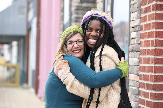 Ravelry: Absolute Fantasy Entrelac Hat and Mitts pattern by Jenny Fish