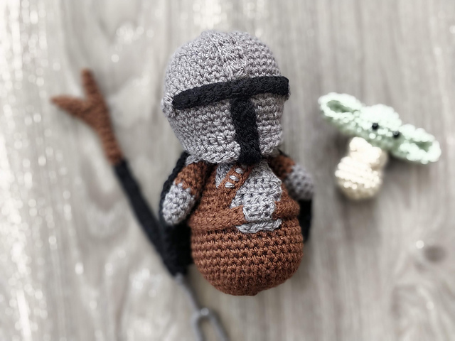Ravelry: Mando Star Wars Mandalorian Amigurumi pattern by Sara Barbosa