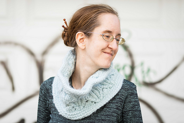 Ravelry: Snowdrop Lace Cowl pattern by Sarah Dawn