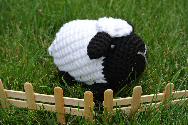 Ravelry: Lanolin the Sheep pattern by Sarah Horrocks